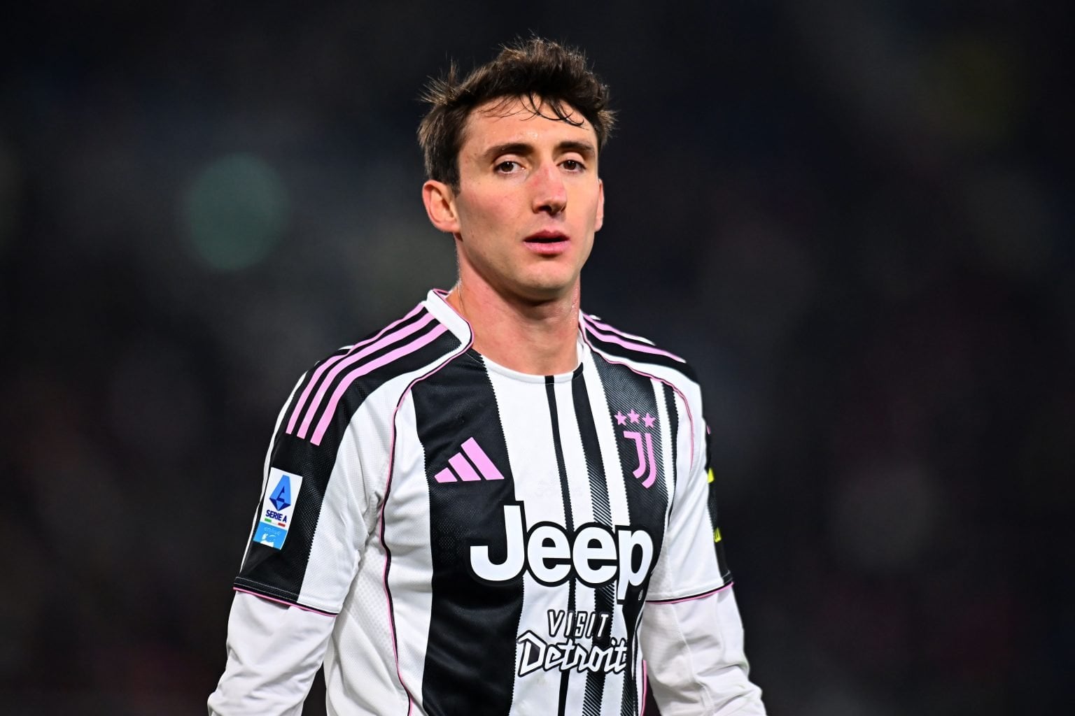 Barcelona step up pursuit of 26-year-old versatile Serie A defender ...
