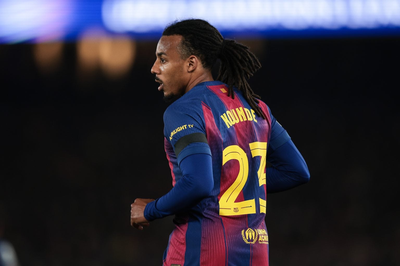 Barcelona ready to listen to offers for defensive heavyweight this ...