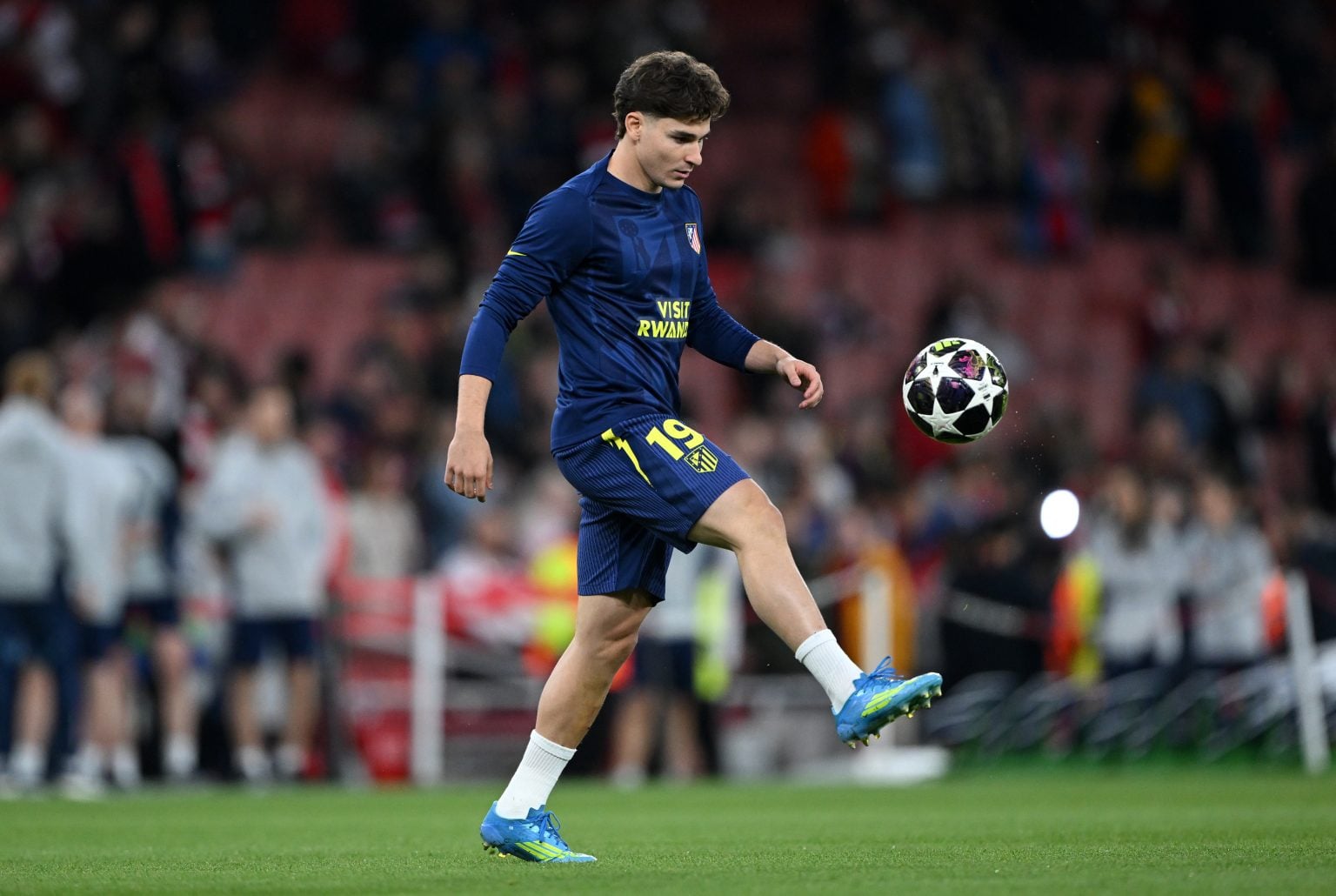 Barcelona set a €100 million spending limit for priority attacking ...