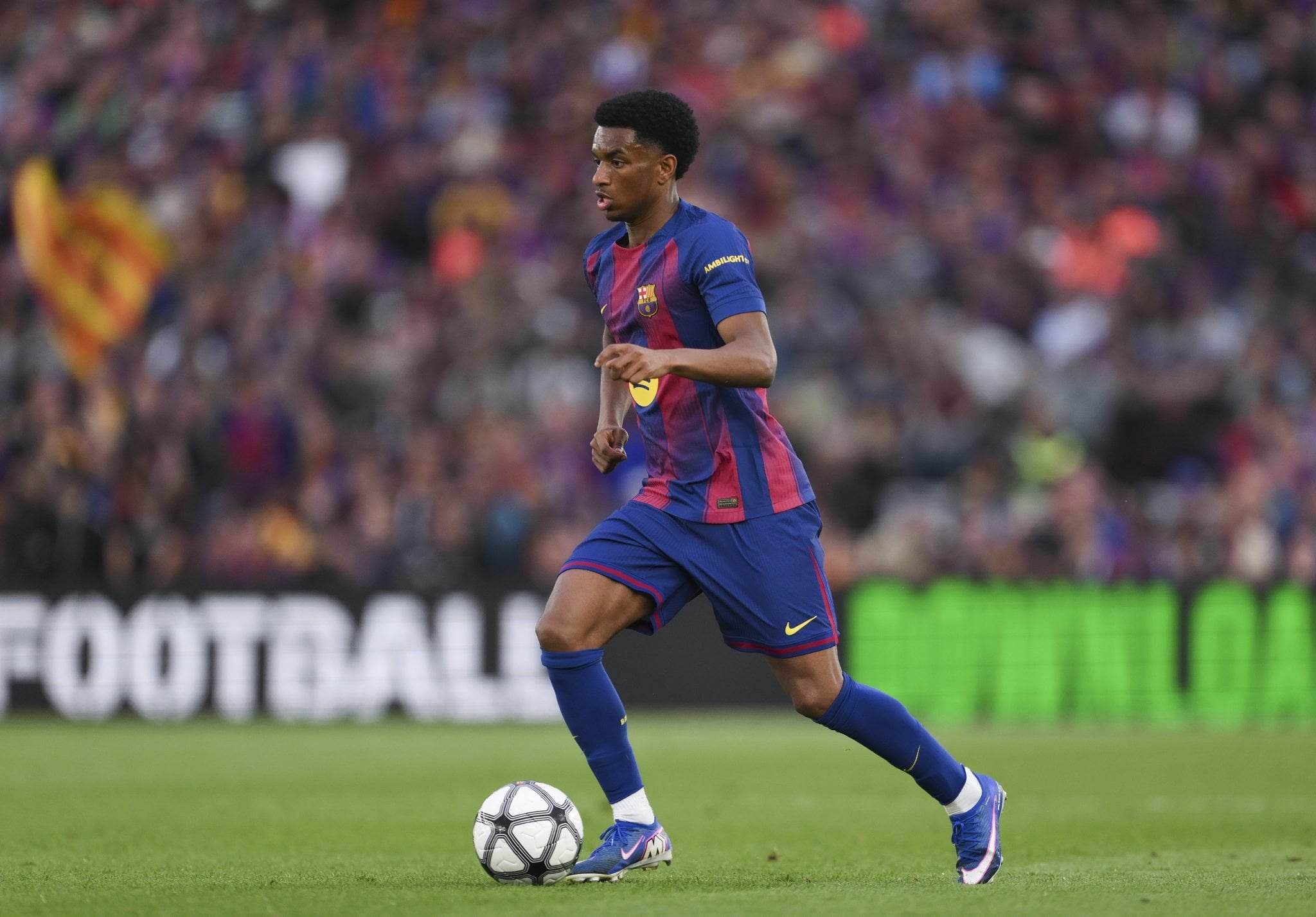 Barcelona not ruling out loan move for highly-rated full-back this ...