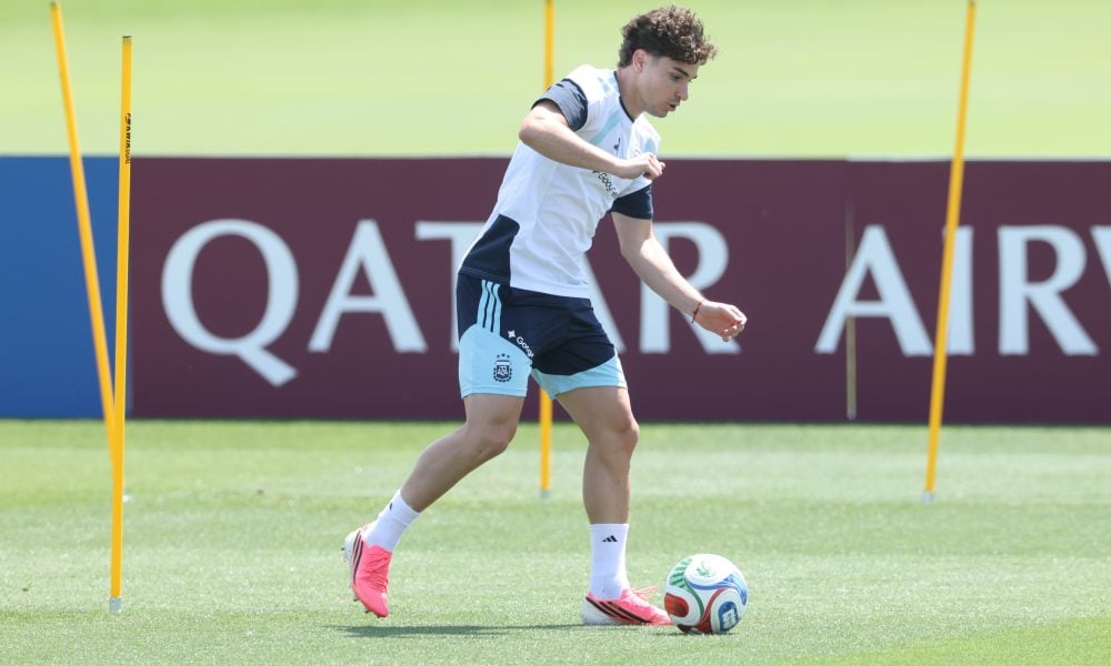 Barcelona waiting for priority target to make public gesture before ...